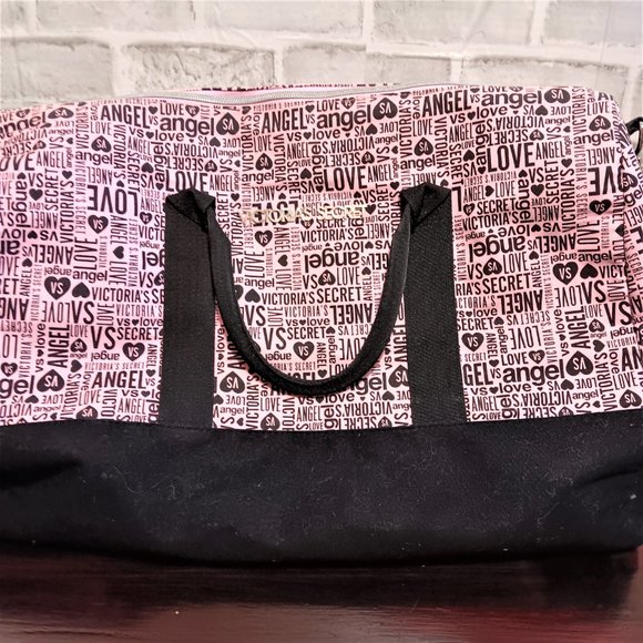 PINK Victoria's Secret | Bags | Victorias Secret Large Pink Black Zip ...